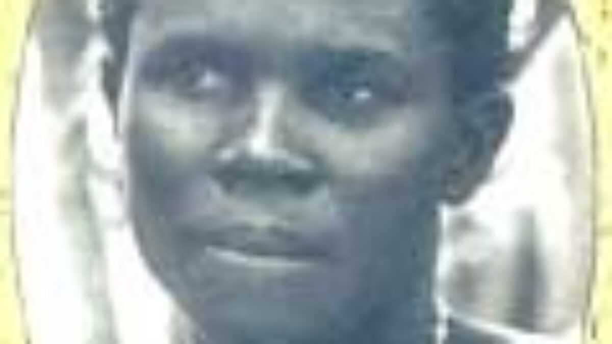 La prêtresse acholie est de retour