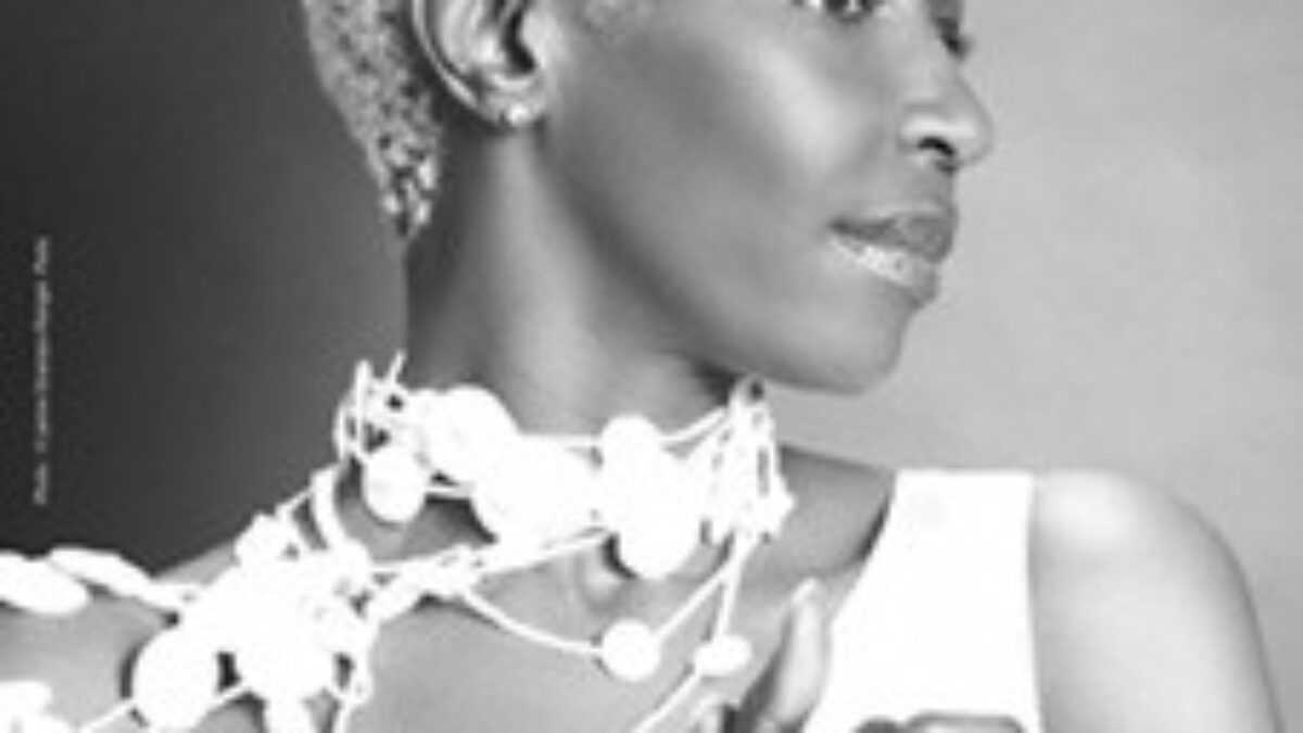 Esther Kamatari : Princesse, bientôt Présidente