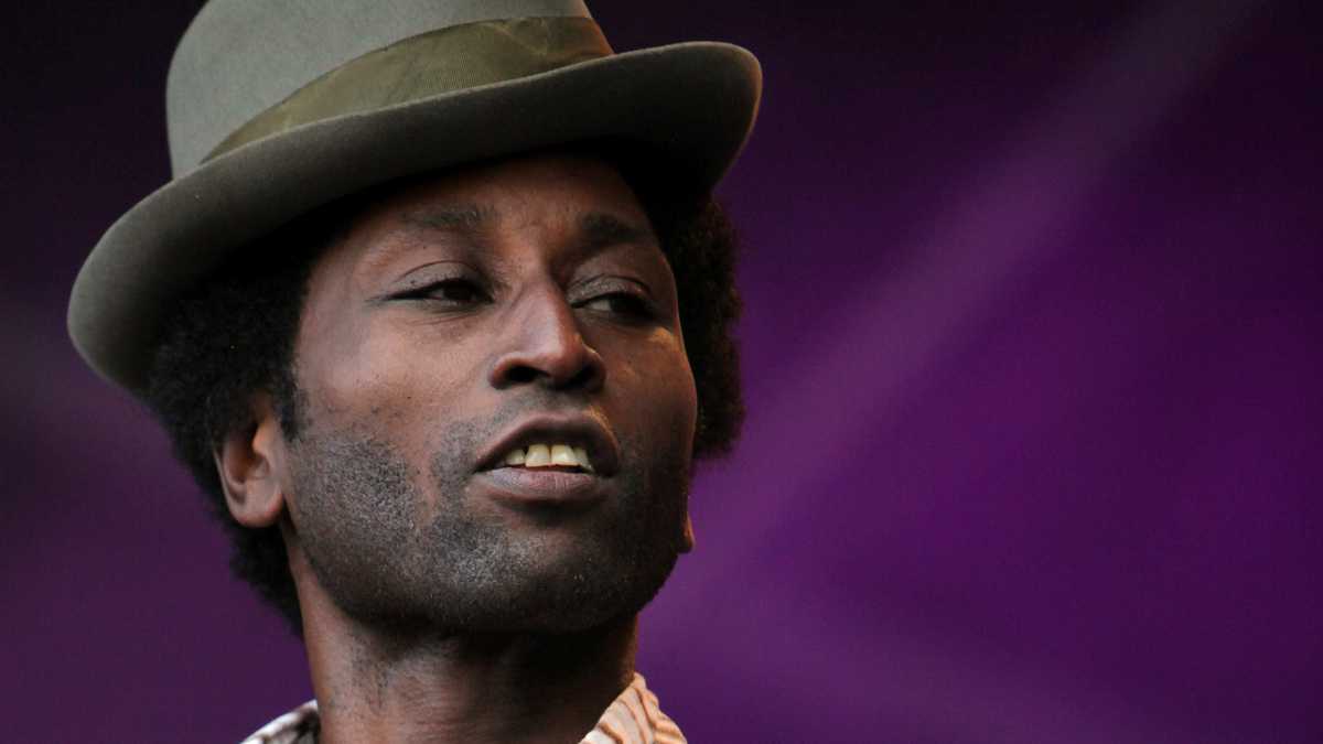 Keziah Jones se livre cordes et âme