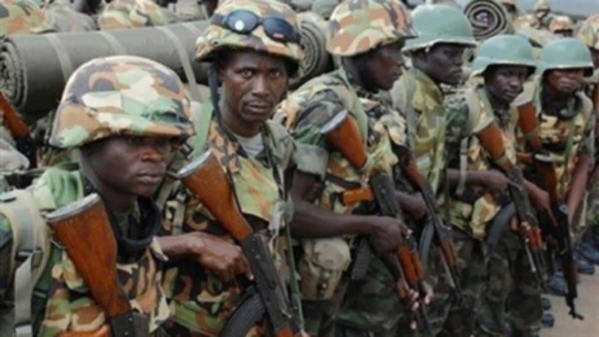 Le Mali envoie 200 militaires en formation au Maroc