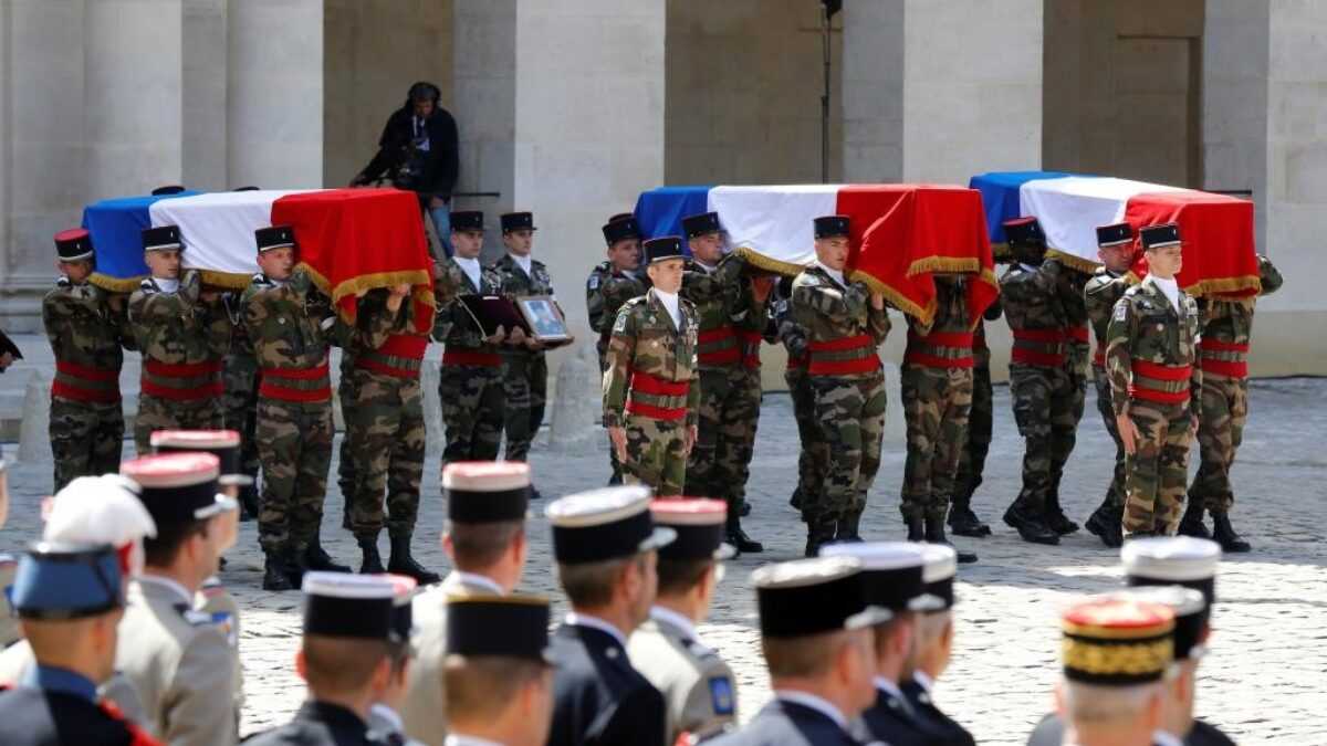Soldats morts au Mali : honneurs militaires en France, hommages au Sénégal