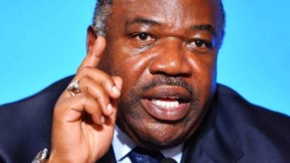 Gabon : Ali Bongo menace Jean Ping et défie l'UE