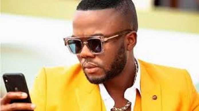 L’Ivoirien DJ Kerozen au cœur d’une nouvelle polémique au Cameroun L’Ivoirien DJ Kerozen au cœur d’une nouvelle polémique au Cameroun