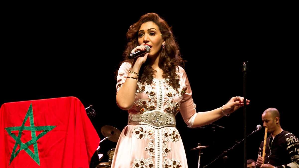 Maroc : la chanteuse Asmaa Lamnawar adhère au Raja de Casablanca