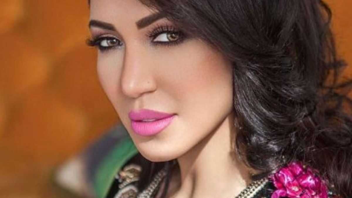 Asmaa défend Mohammed VI et critique Tebboune