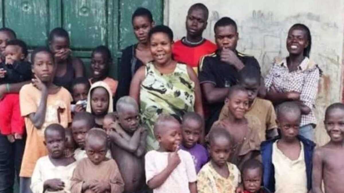 Femme La Plus Fertile Dafrique à 40 Ans Maman Ouganda A Donné