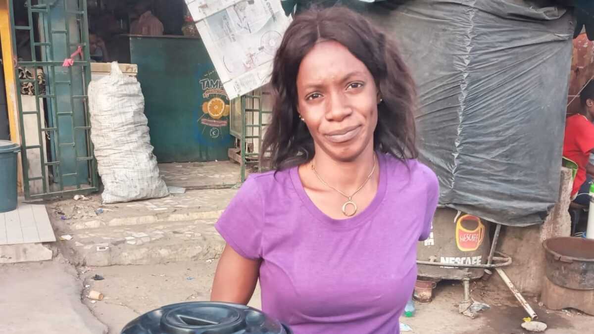 Rencontre avec Ndèye Amy Sène, vendeuse de boisson chaude à Dakar