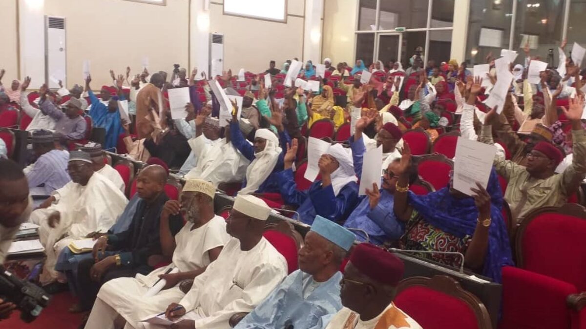 Niger : « L’honneur de la Patrie », nouvel hymne national adopté par le ...