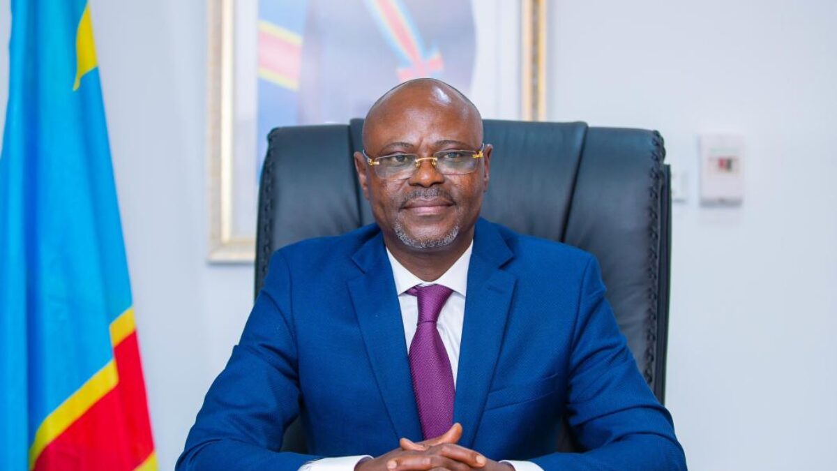 RDC : le vice-premier ministre Guy Kabombo remonte le moral aux troupes à Beni