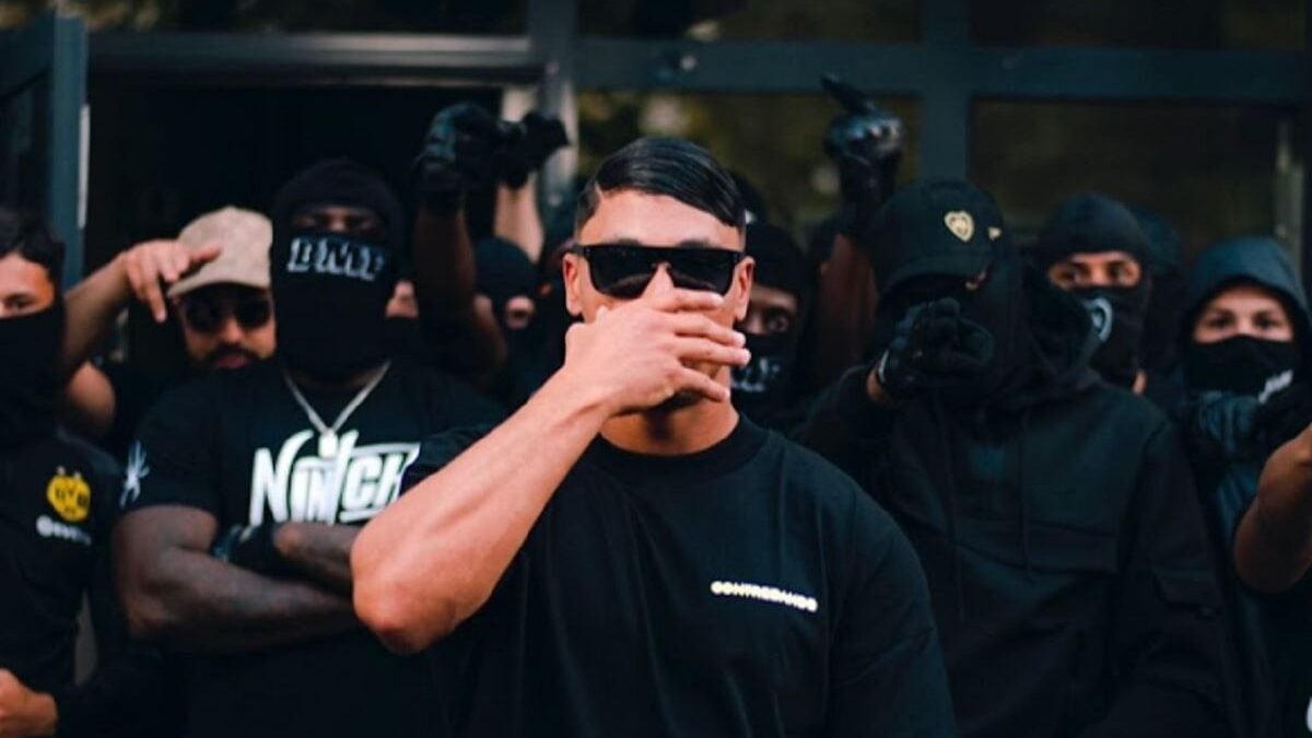 Maes, du sommet des charts à la prison au Maroc : portrait d'un rappeur ...